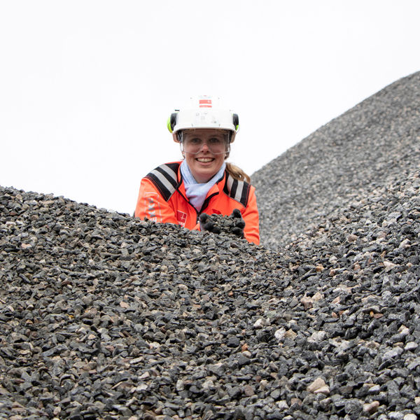 Massesenter, anlegg og kontorer, pukk og grus | Veidekke